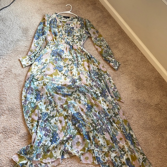 Aakaa | Dresses | Floral Maxi | Poshmark